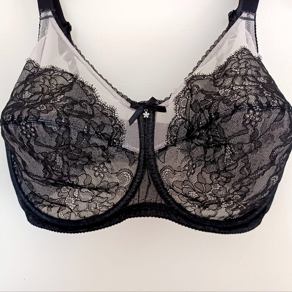 Wacoal | Intimates & Sleepwear | Wacoal Retro Chic Underwire Bra Size ...
